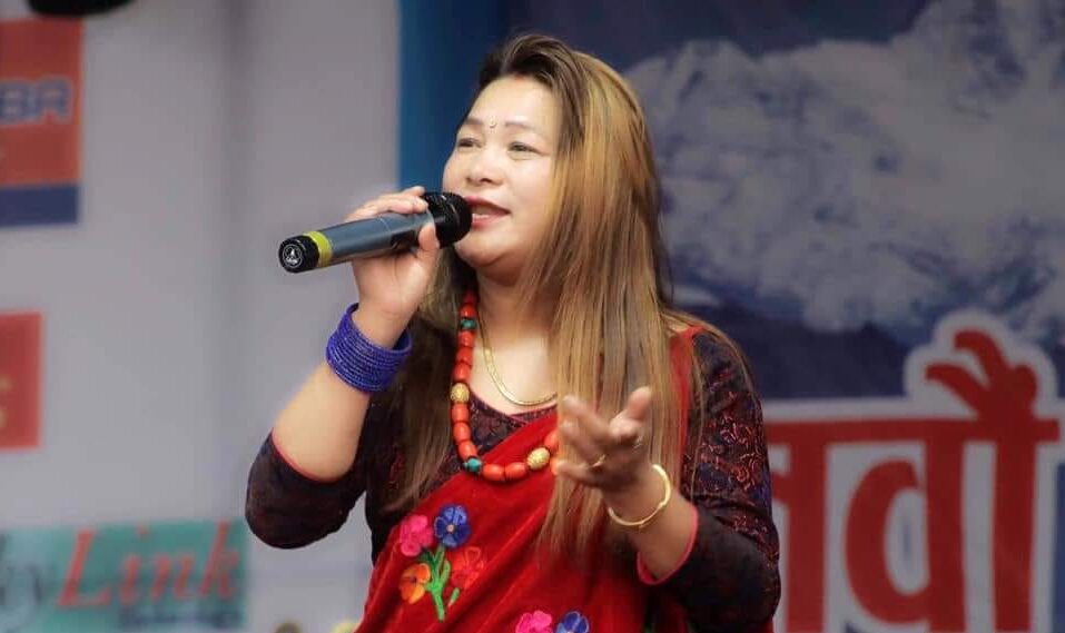 म लाइभ दोहोरीबाट चिनिए: माया गुरुङ - Pokhara News